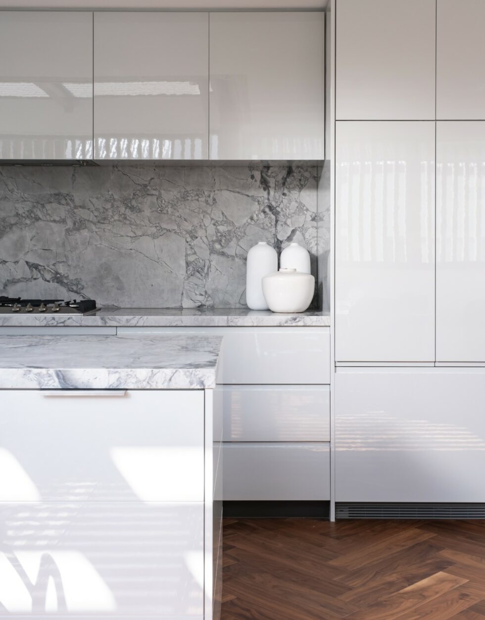 Dusk Rose Bay | Clutch